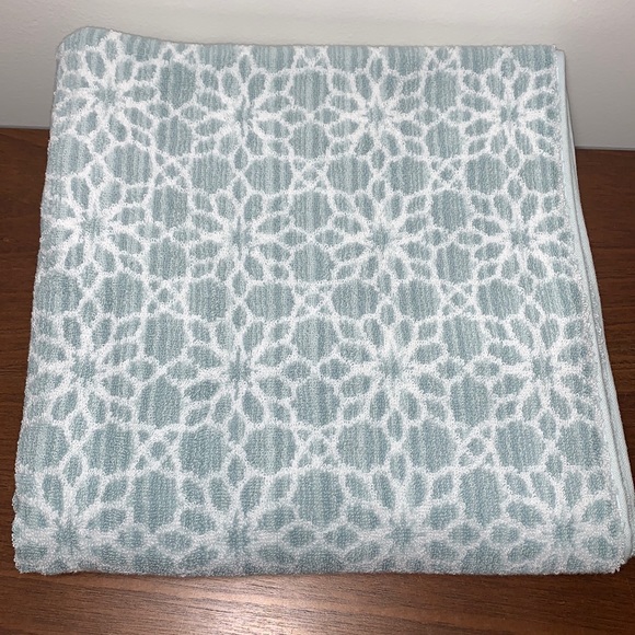 peri home | Bath | Peri Home 0 Cotton Bath Towel 27 X 53 | Poshmark